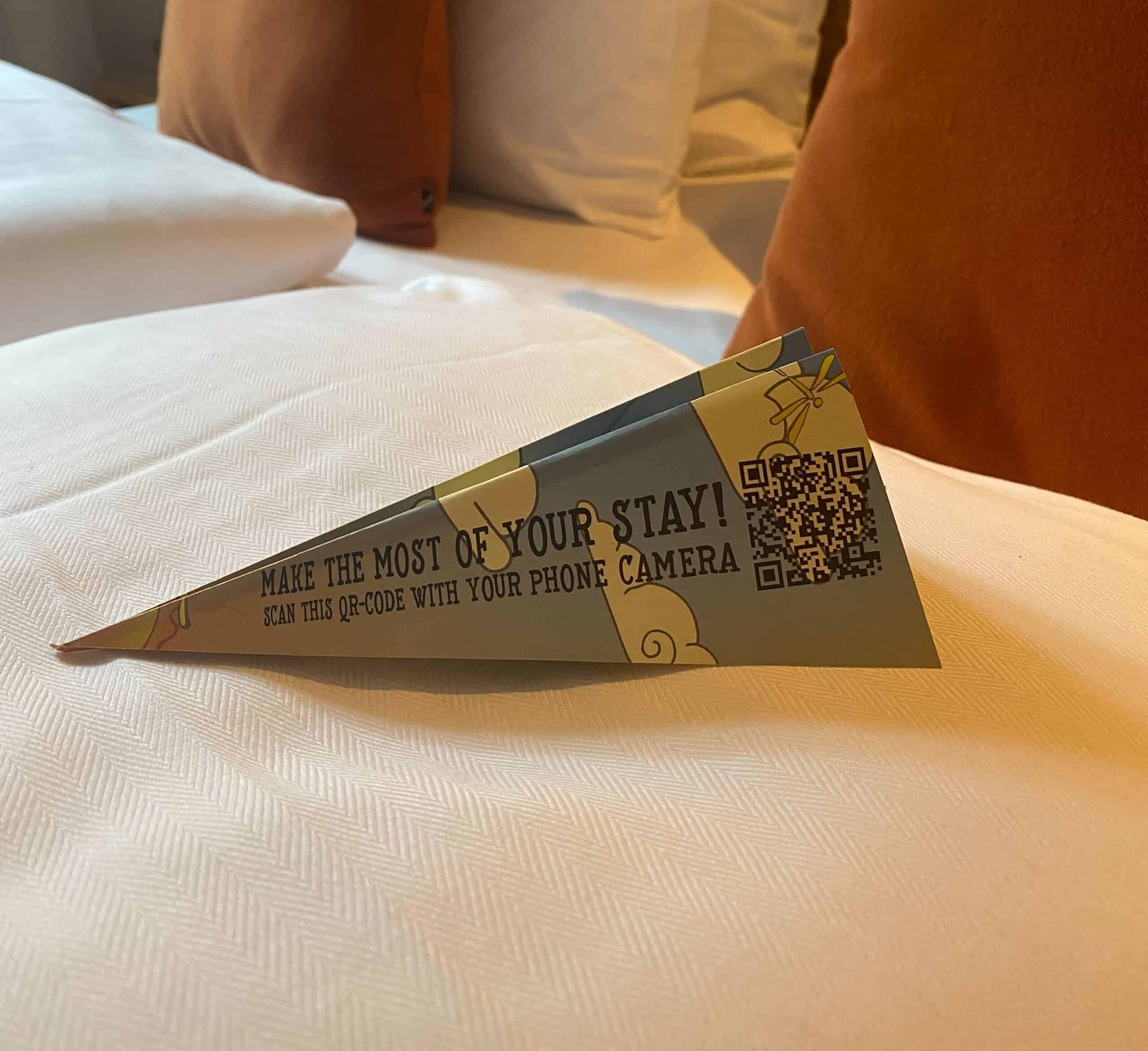 How to use and where to place QR codes in your hotel