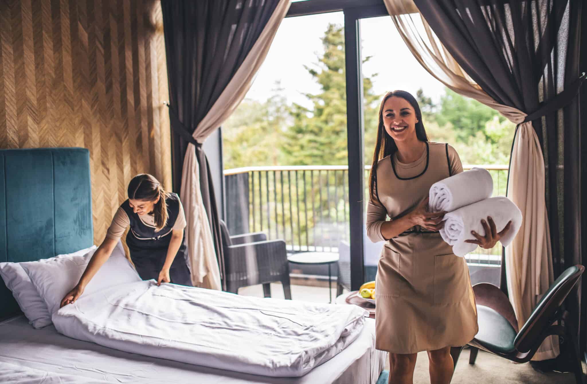 10 Tips to Enhance Hotel Guest Experiences in Hospitality